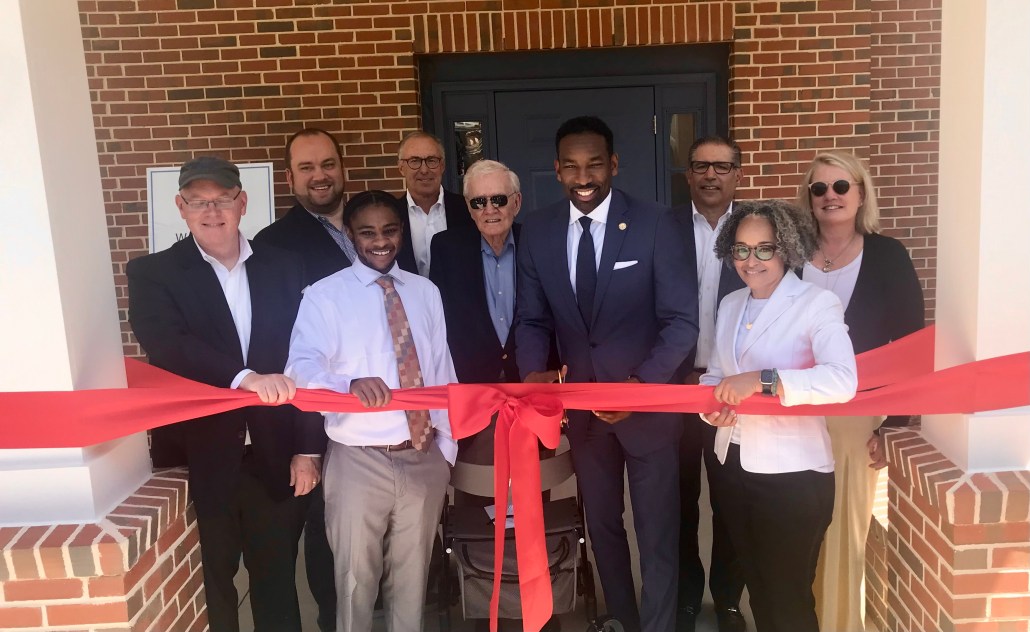 Covenant House Georgia unveils new apartments for homeless youth ...