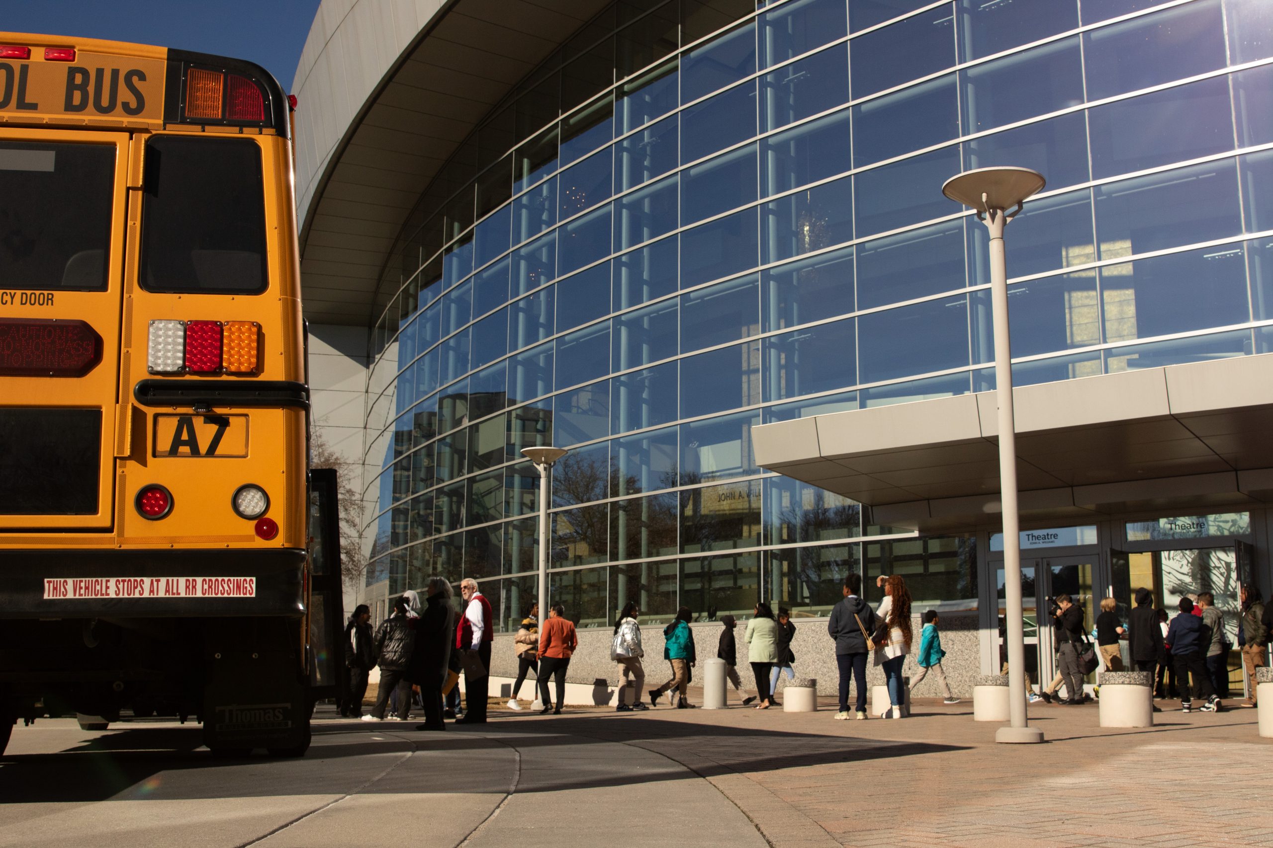 ArtsBridge hosts hundreds of students for Mayhem Poets Field Trip ...