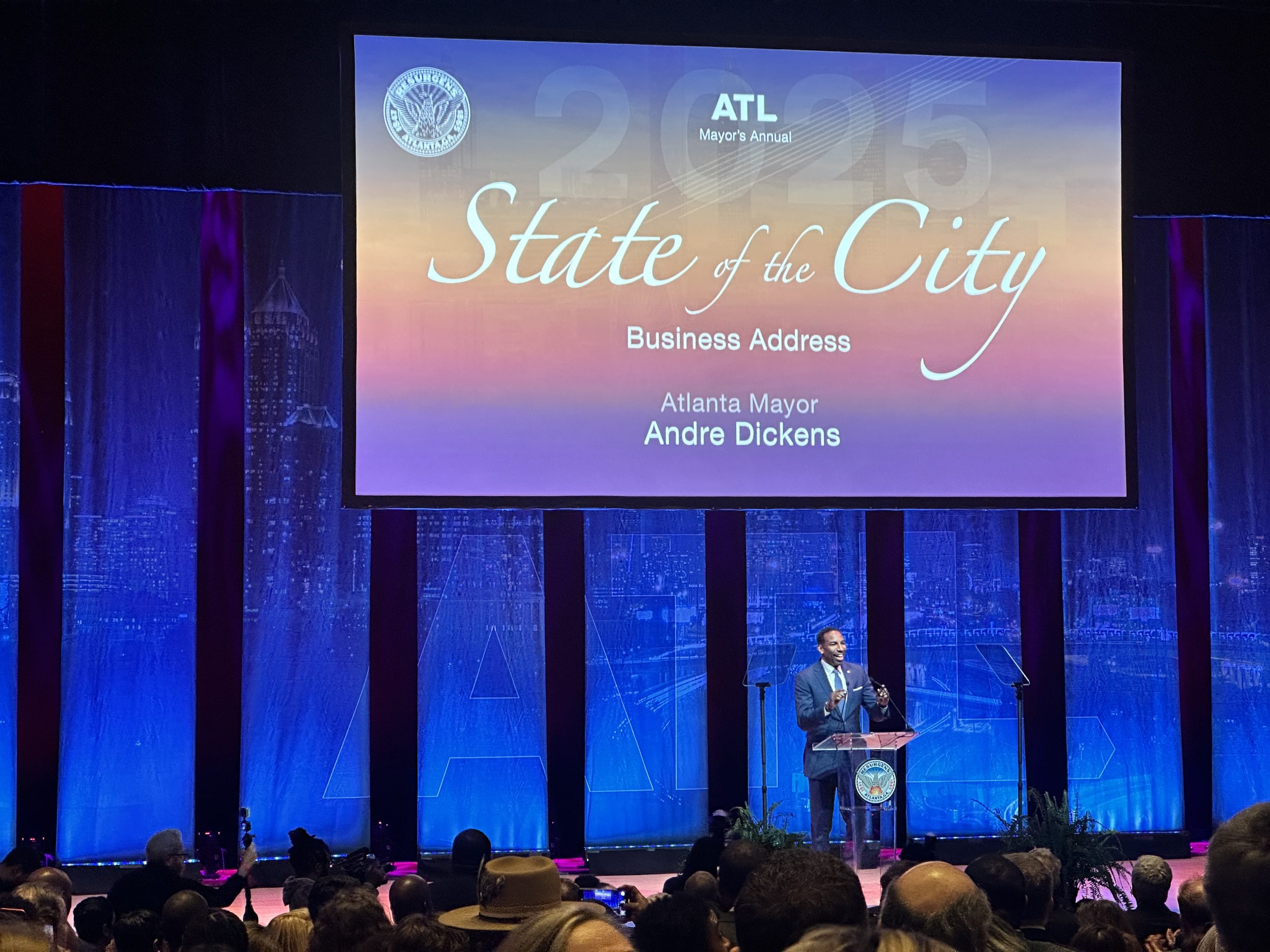 Mayor Dickens tees up reelection campaign at State of the City business ...